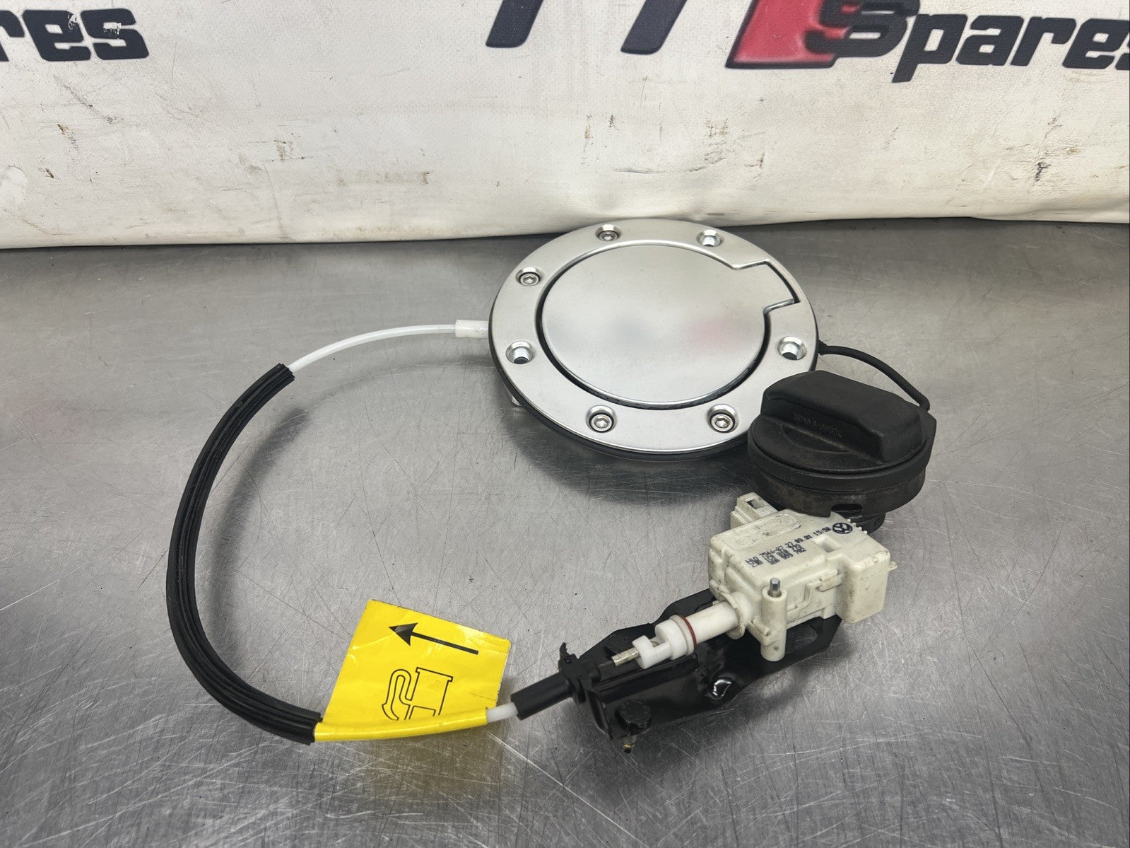 AUDI TT FUEL FILLER CAP DOOR ASSEMBLY MK1 1998-2006 – TT Spares